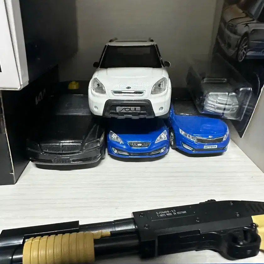 We sell Korean mini cars. Die-cast model cars on Bunjang Global Site.