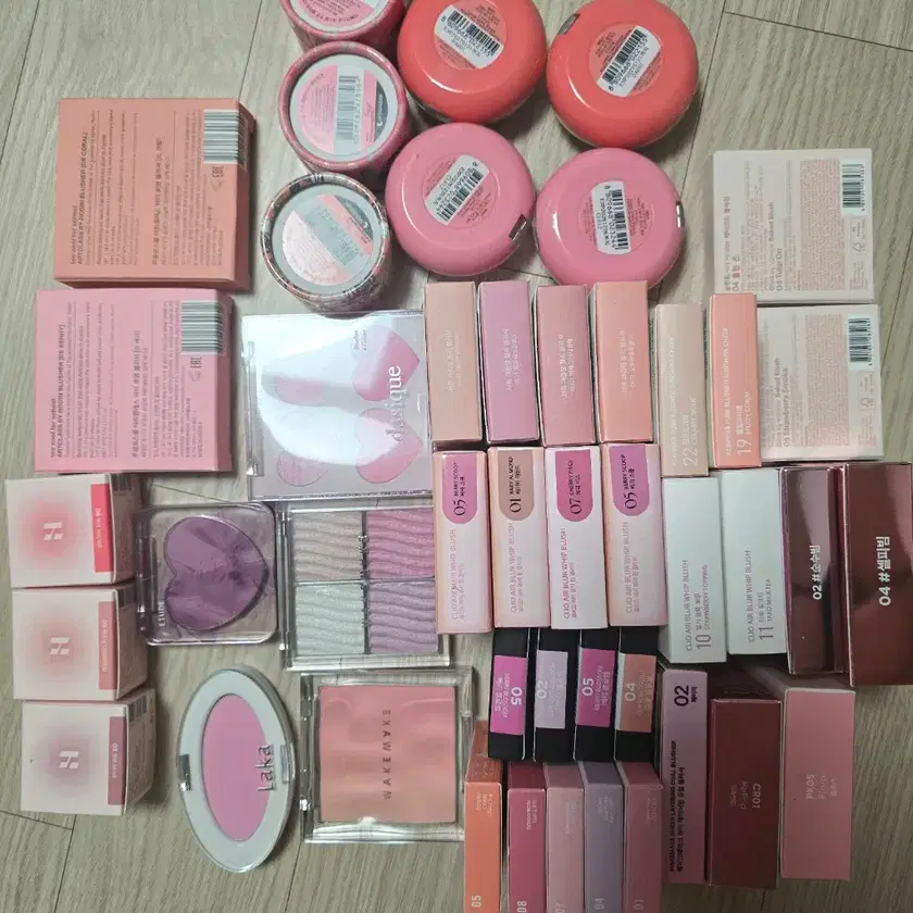 Cheeky Unsealed Products (Pea, Glint, Weme, etc.) Not in Bulk!! #삐아 ...