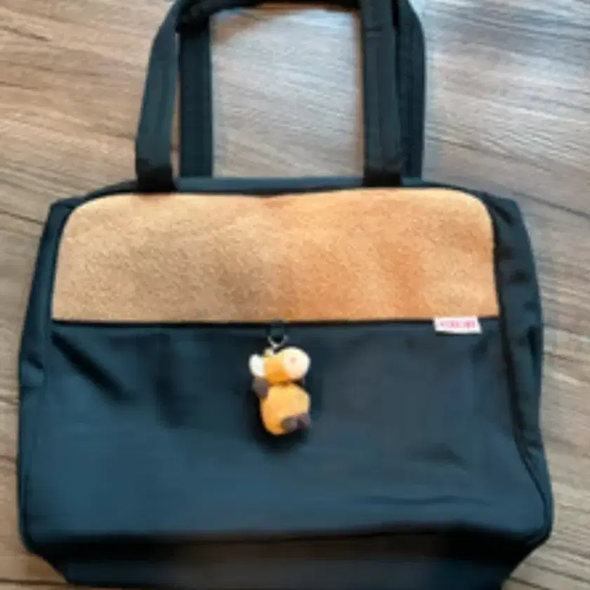 New) Nici Taiwan Shoulder Bag on Bunjang Global Site.