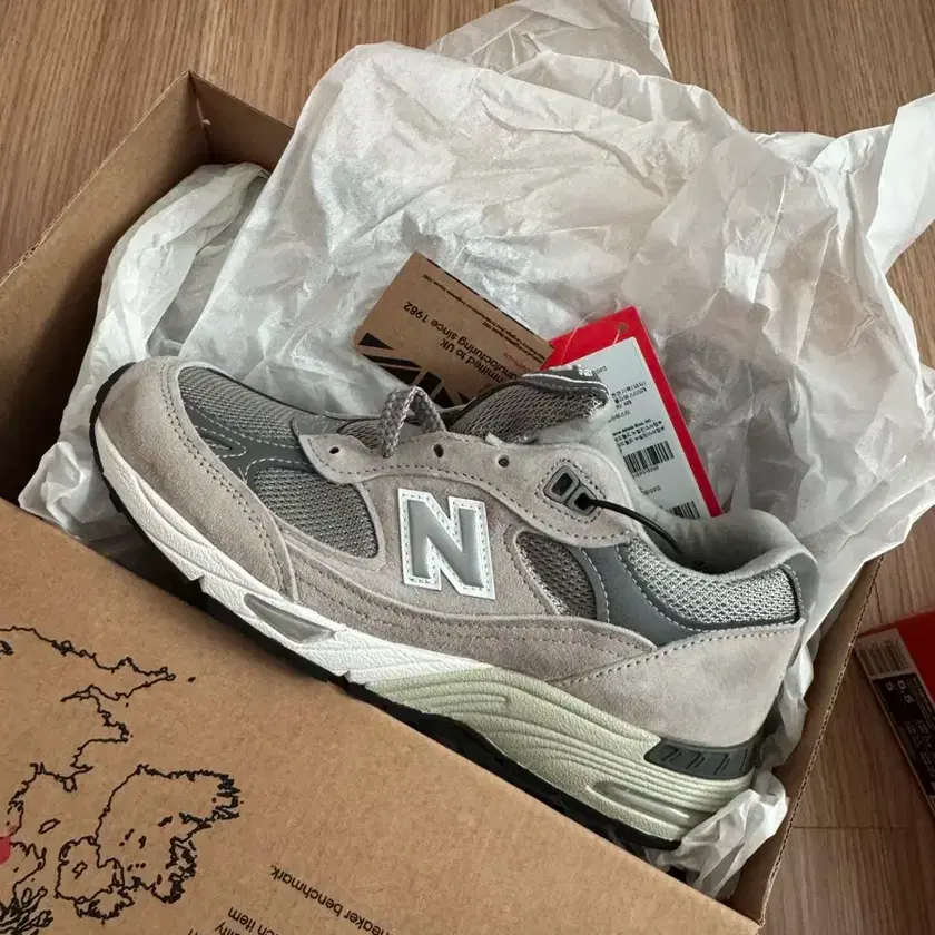 New Balance W991 235 size #뉴발란스991 on Bunjang Global Site.