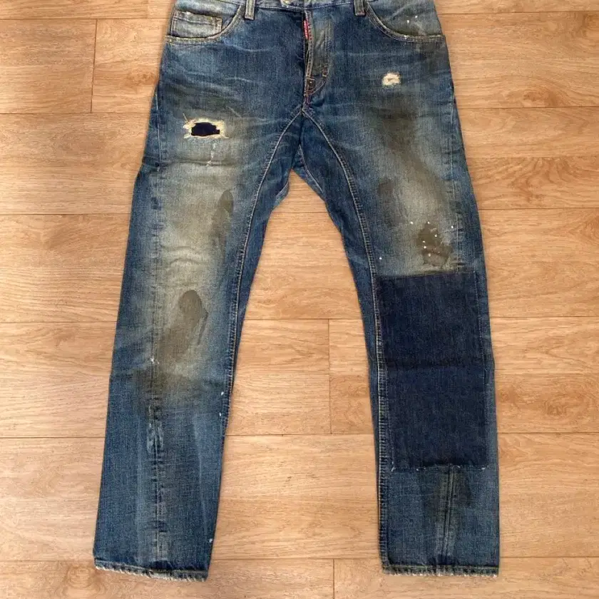 DSQUARED2 | 디스퀘어드 Dsquared 09 Dirty T-Shirt 48 on Bunjang Global Site.