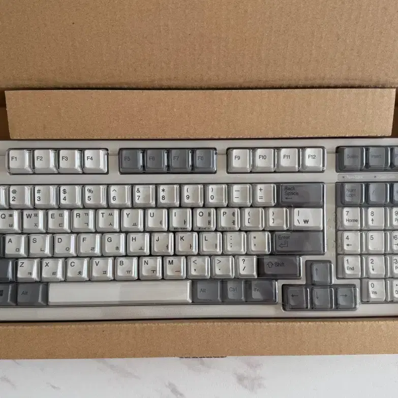 Leopard FC980C Topre Non-Contact Keyboard on Bunjang Global Site.
