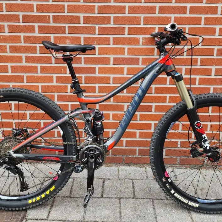 GIANT | 자이언트 GIANT Full-Suspension MTB Bicycle #자이언트 풀샥,#산악자전거 on ...