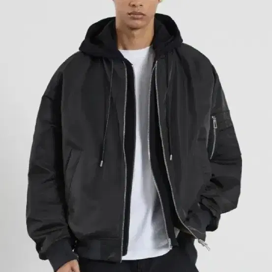 TNGT MA1 MAWON HOODIE Dark Green 110 size on Bunjang Global Site.