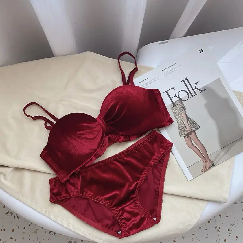 (70ab-85ab) (3cm) Merry Velvet Bra Set (3color) on Bunjang Global Site.