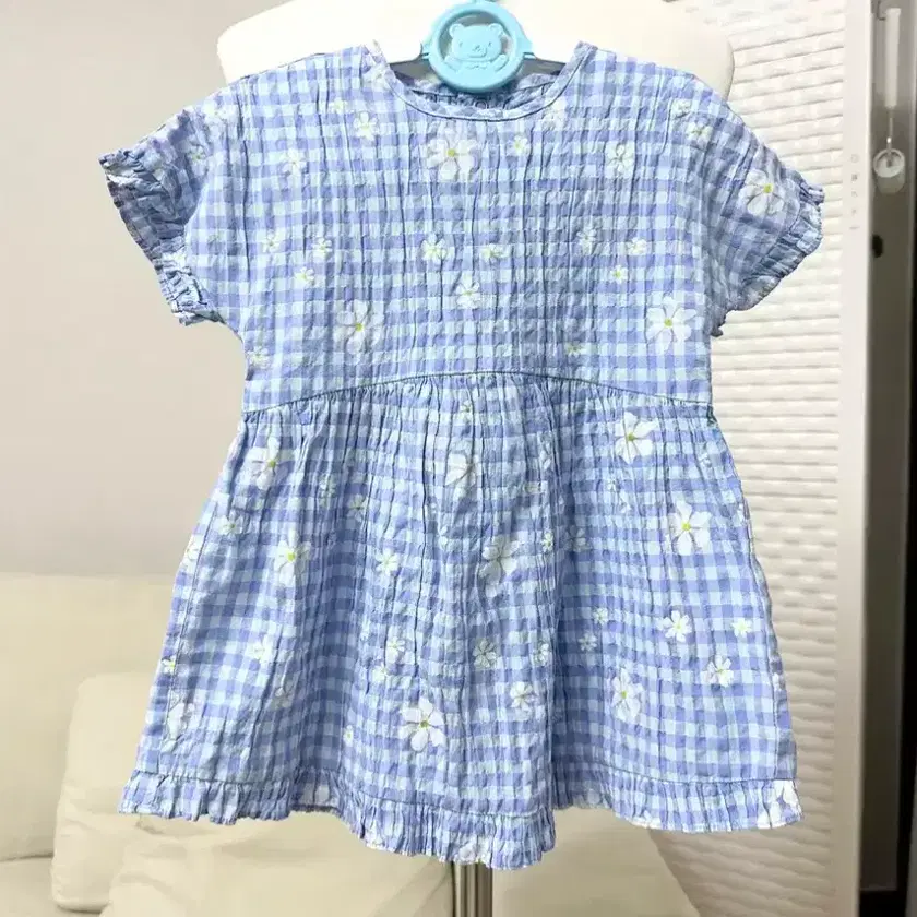 4. [90 / 18-24M] ZARA Girls' Clothes 92cm Size #유아옷90,#유아의류90,#아기옷90,#아기의류90 on Bunjang Global Site.