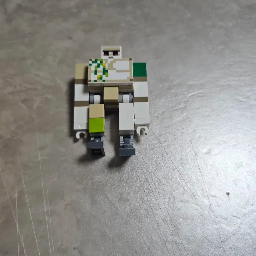 LEGO | 레고 LEGO Minecraft Golem on Bunjang Global Site.