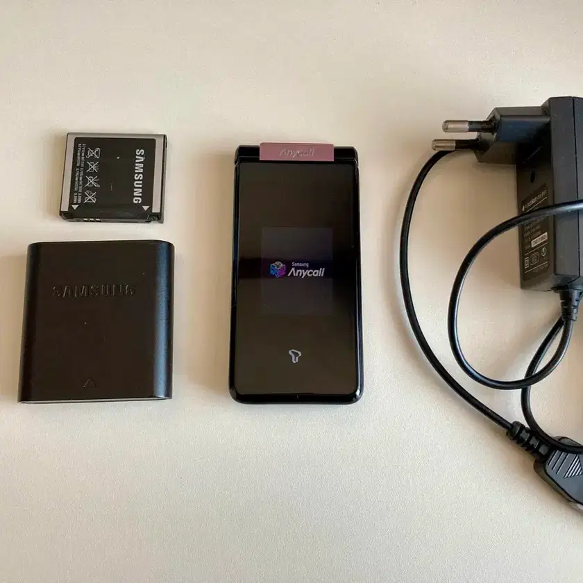 Wise Modern SHW-A240S 3G phone Feature phone #피처폰,#공부폰,#공신폰 on Bunjang Global Site.