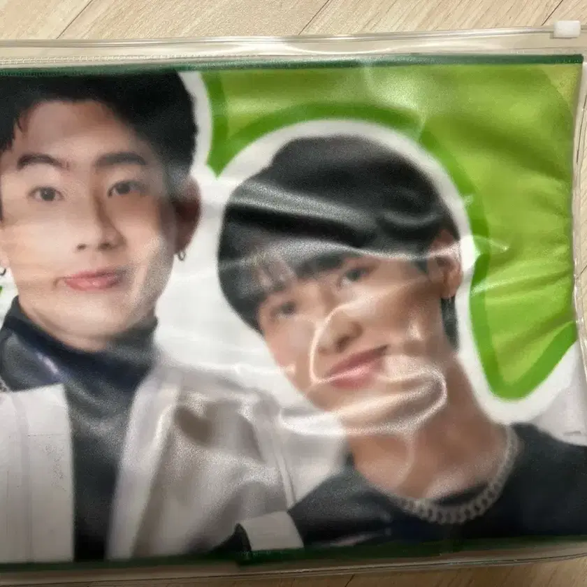 LOL slogan on Bunjang Global Site.