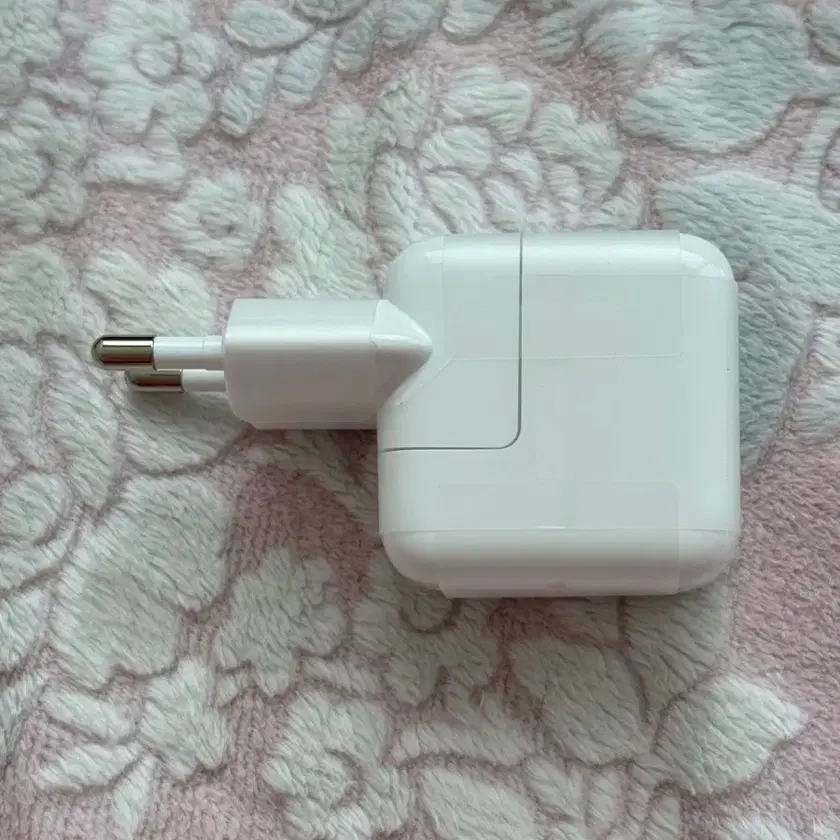 APPLE | 애플 Apple original charger adapter 10W on Bunjang Global Site.