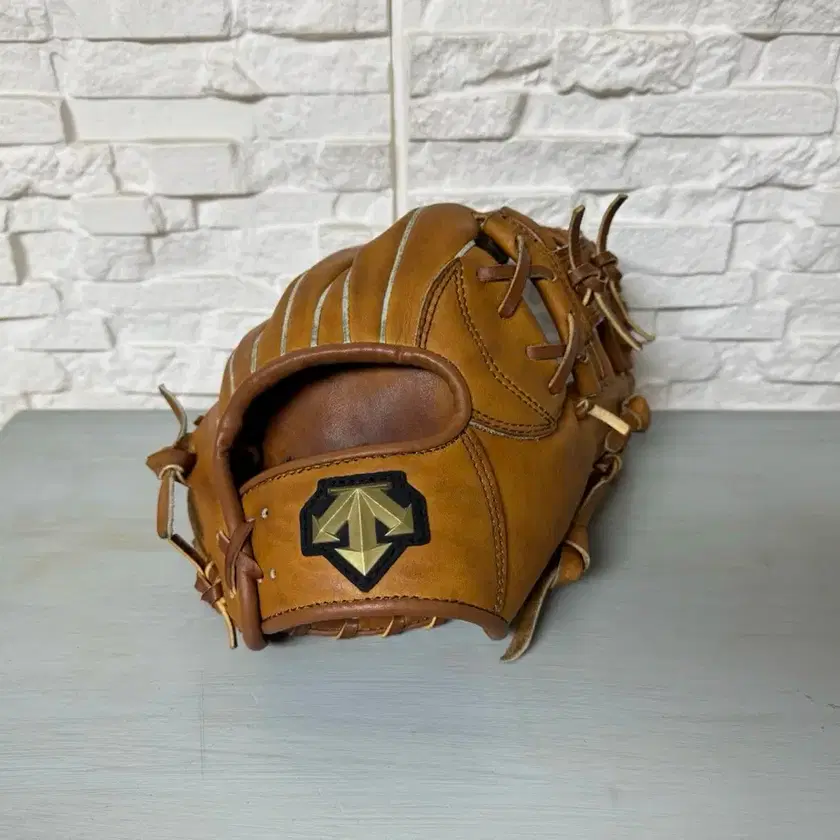 DESCENTE | 데상트 DESCENTE 11.5-inch baseball glove with a cross web inner #데상트글러브,#내야글러브,#올라운드글러브 ...