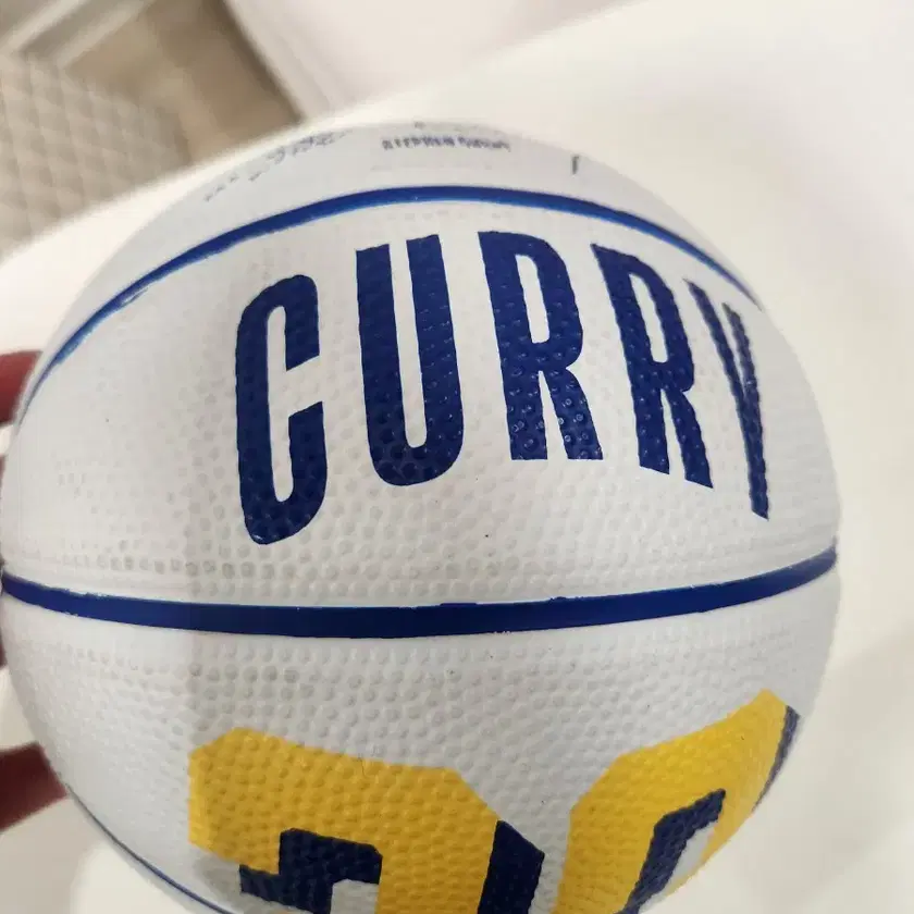 WILSON | 윌슨 Wilson Mini Curry Basketball on Bunjang Global Site.
