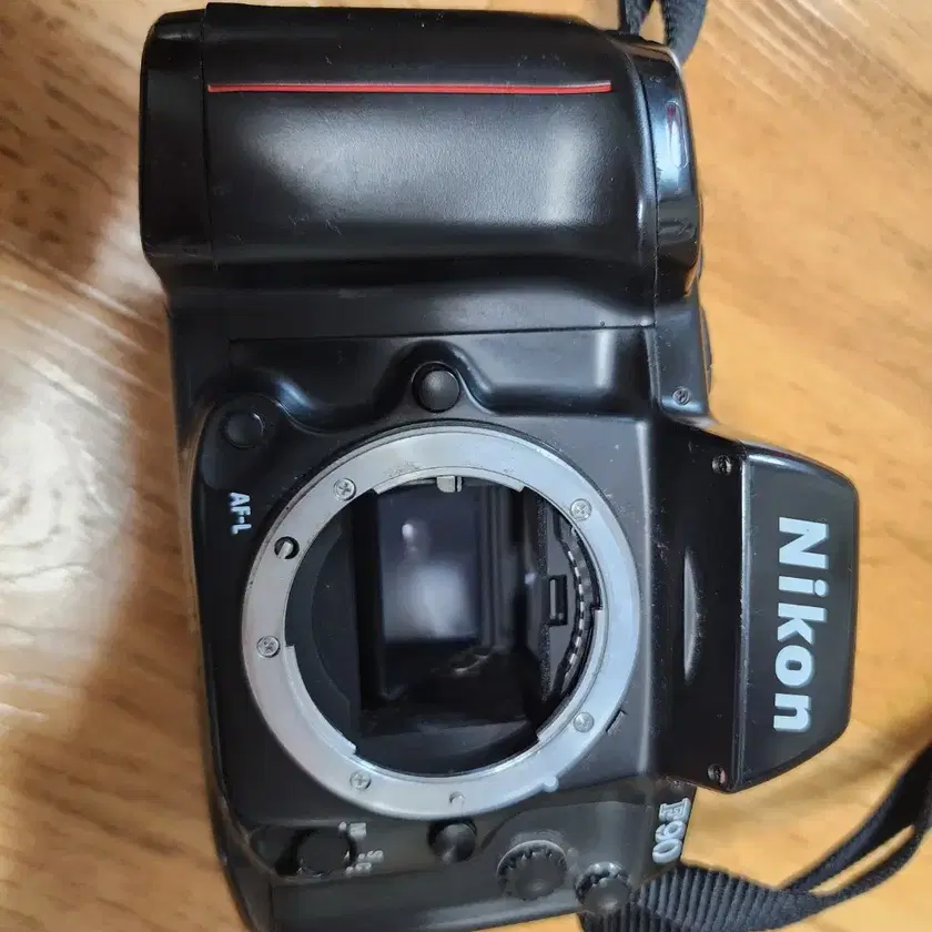 NIKON | 니콘 Nikon f90, fast selling on Bunjang Global Site.