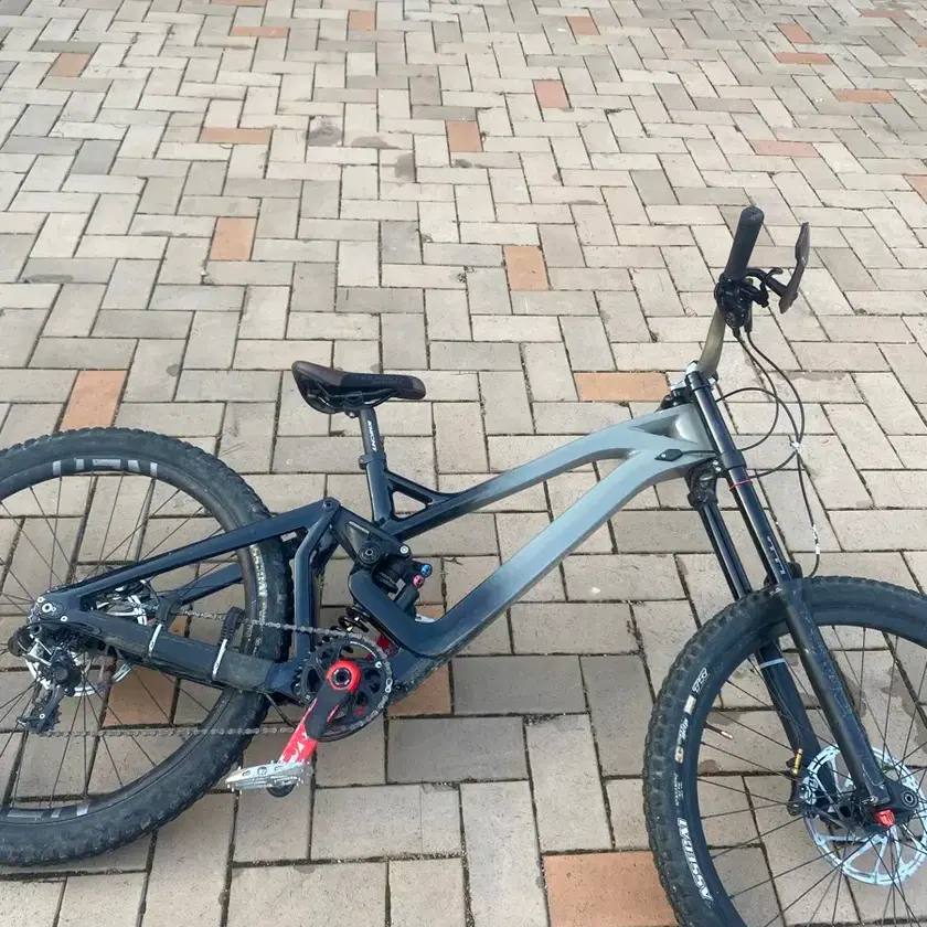 Mondraker Summit mtb full shock on Bunjang Global Site.