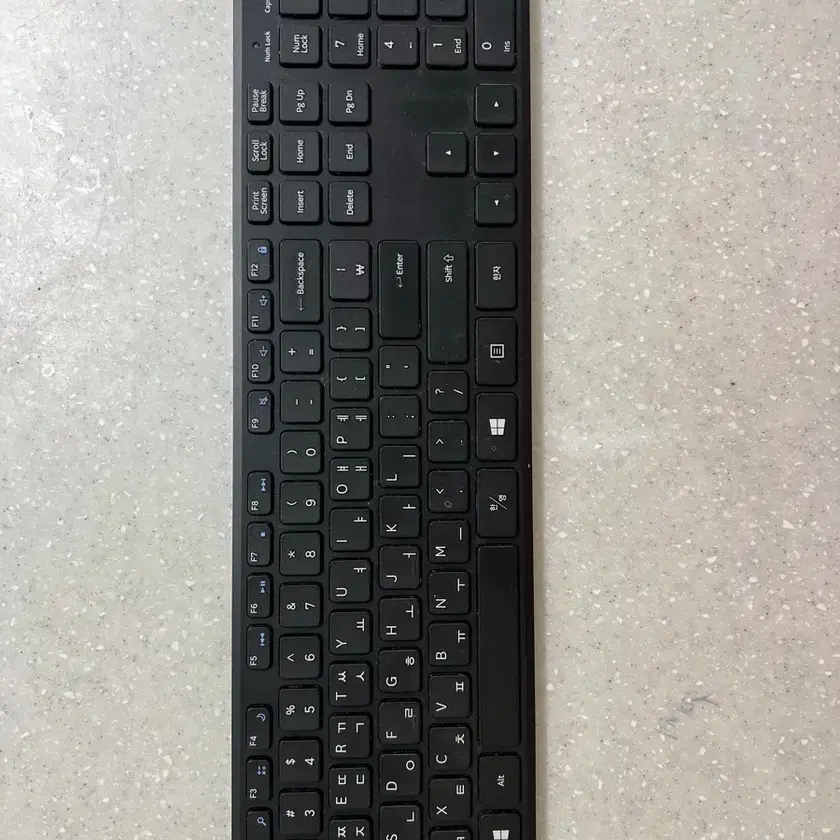 SAMSUNG | 삼성 Samsung Genuine Wireless Keyboard on Bunjang Global Site.
