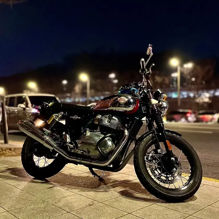 Interceptor 650 Royal Enfield 2022 Chrome motorcycle classic bike ...
