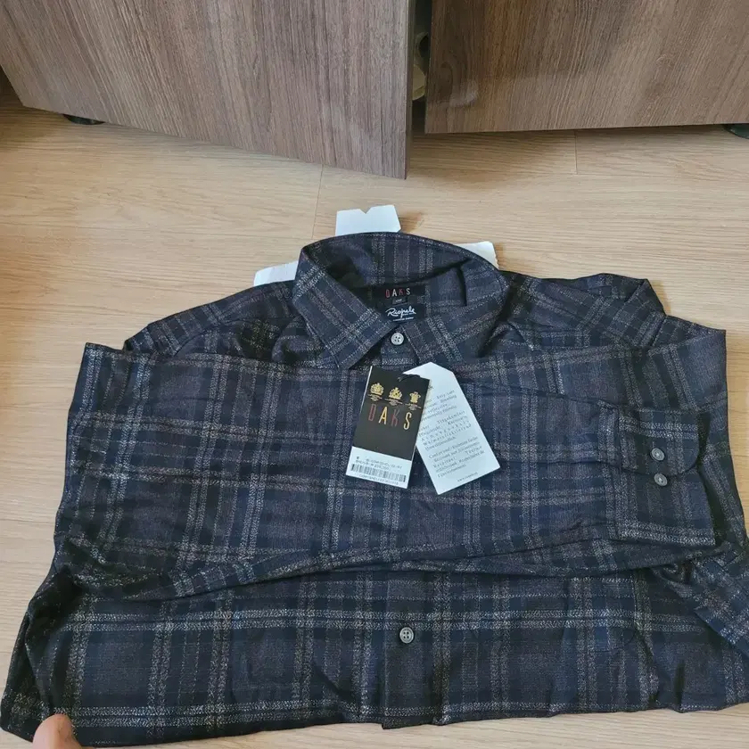 DAKS | 닥스 닥스 기모 긴팔셔츠 110 on Bunjang Global Site.