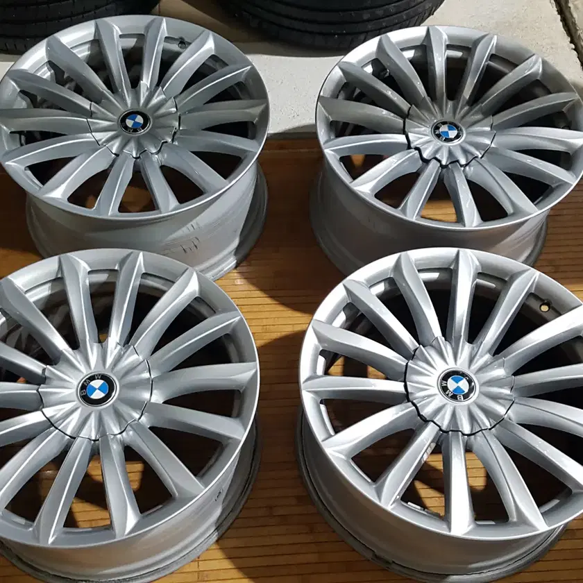 BMW 6GT 620 19-inch genuine wheels 200,000 won on Bunjang Global Site.
