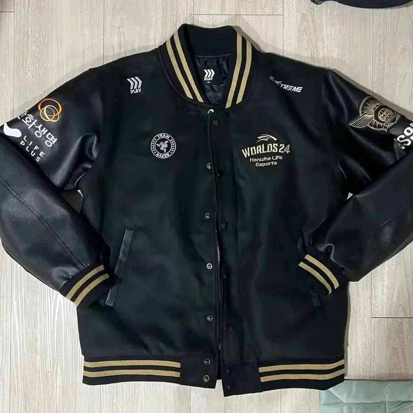 Hanwha Life Esports 24 Months Jacket (95) on Bunjang Global Site.