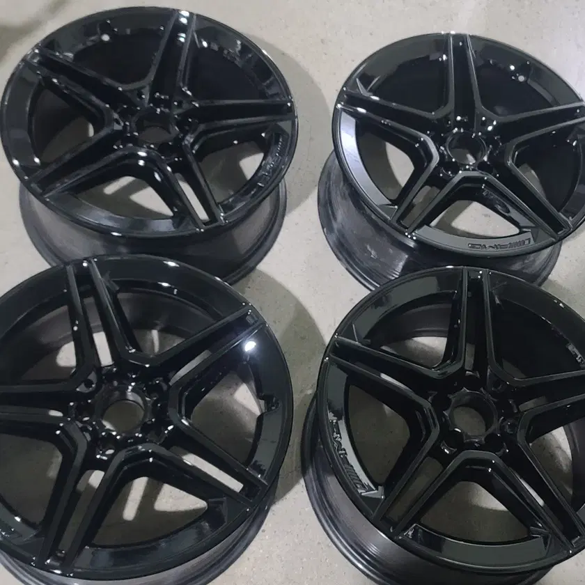 MERCEDES-BENZ | 벤츠 Mercedes-Benz S400 W222 AMG black gloss 19-inch ...