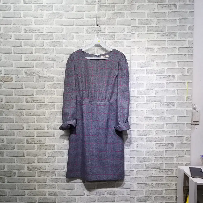 188 Gray checkered jacket 66 on Bunjang Global Site.