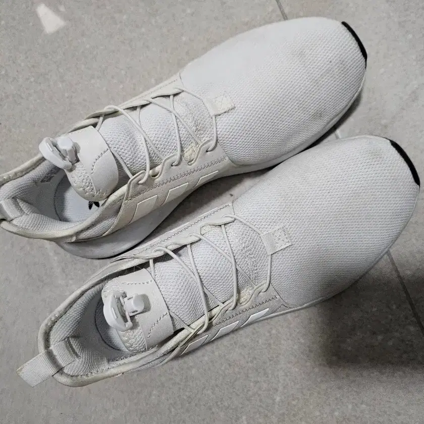 ADIDAS | 아디다스 Adidas sneakers size 260 on Bunjang Global Site.