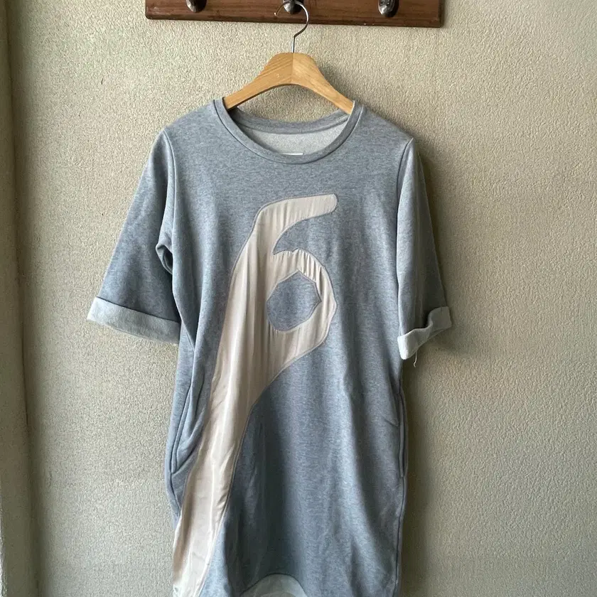 MM6 | 엠엠식스 MM6 Vahn Short Sleeve ONEPIECE #MM6 on Bunjang Global Site.