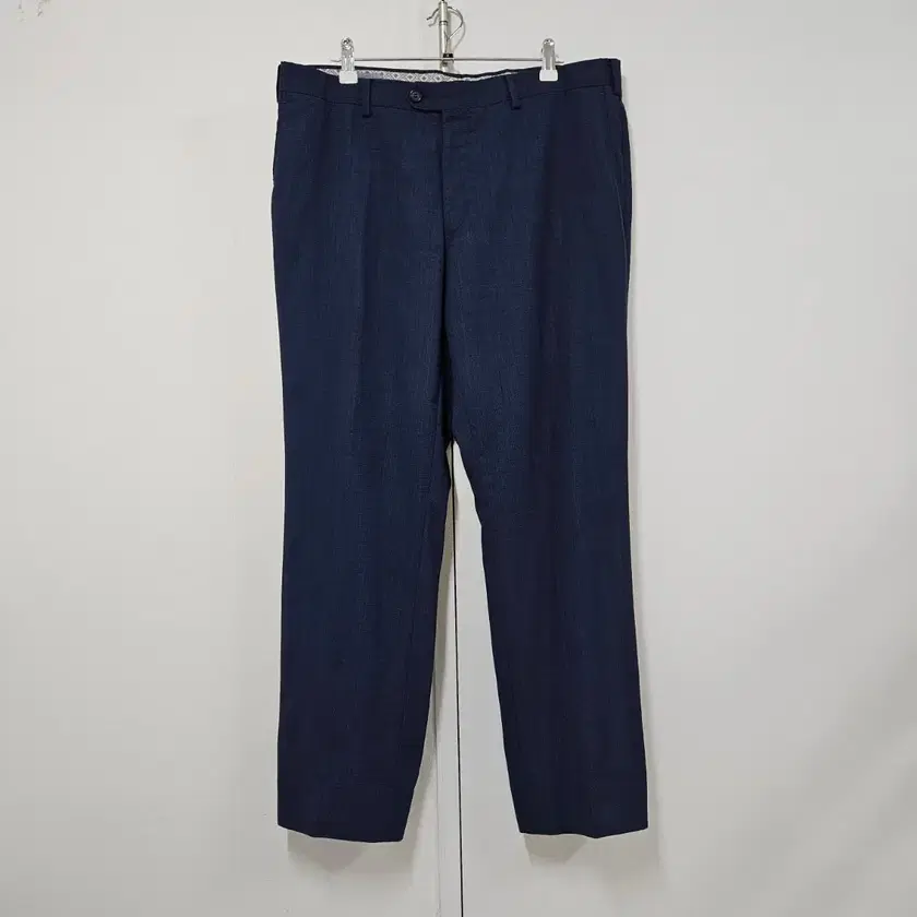 Daks Men's Spring/Summer Blended Suit Pants 34-35 on Bunjang Global Site.