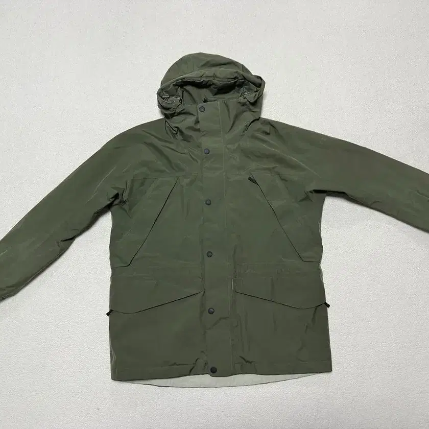 Women's size 100, size 77, Kolon Sports Windchaser Gore-Tex Hiking ...