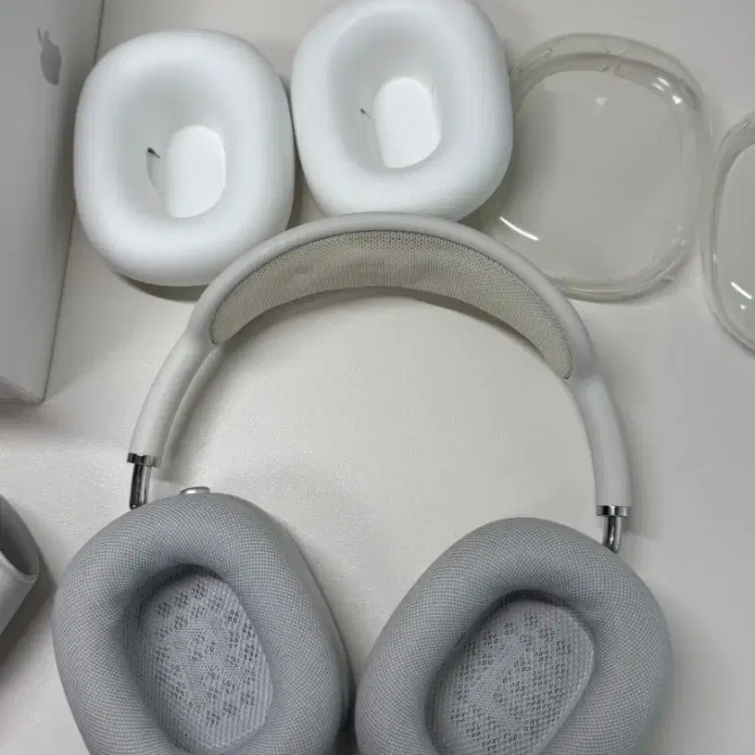 APPLE | 애플 Apple AirPods Max Silver on Bunjang Global Site.