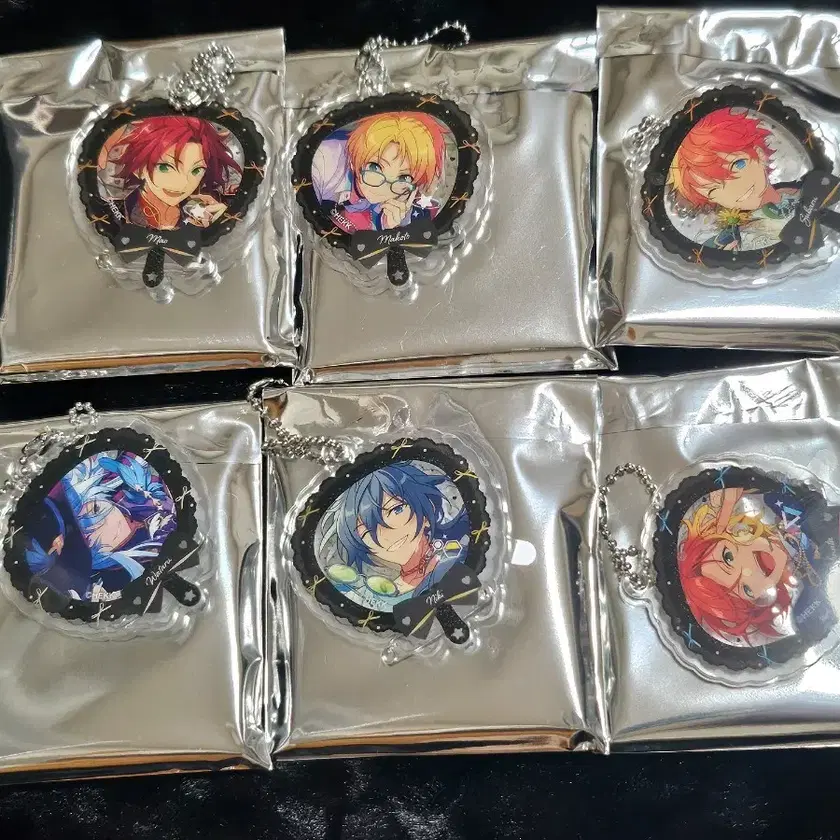 ENSEMBLE STARS | 앙상블스타즈 Angela Skeleton wuchiwa keyring Mao Makoto ...