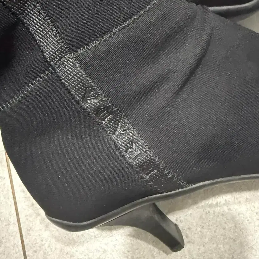 PRADA | 프라다 Prada long boots #롱부츠,#롱부츠240 on Bunjang Global Site.