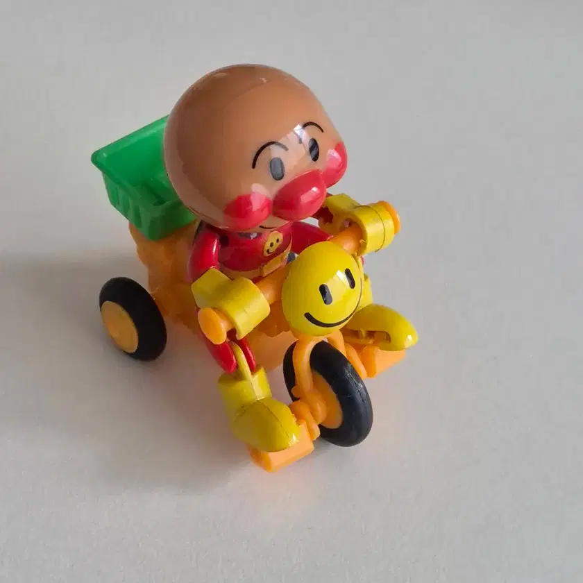 Anpanman's wind-up bicycle on Bunjang Global Site.
