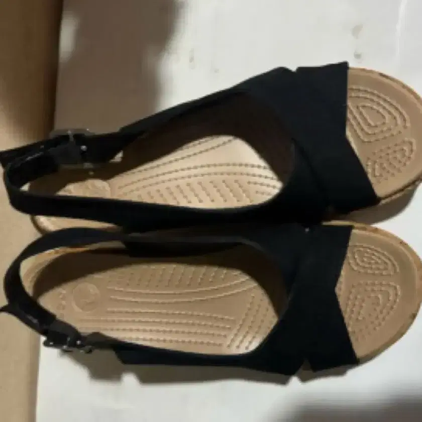 CROCS | 크록스 Crocs sandals 250 on Bunjang Global Site.