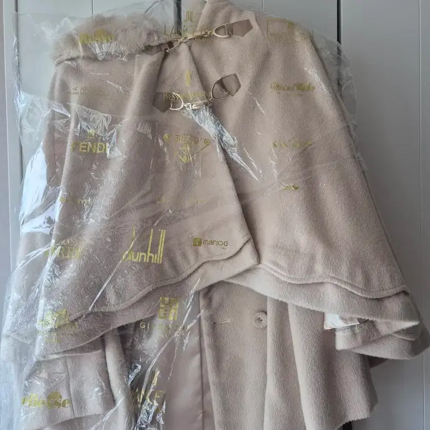 LIZLISA | 리즈리사 Liz Lisa Cape, Coat Set on Bunjang Global Site.