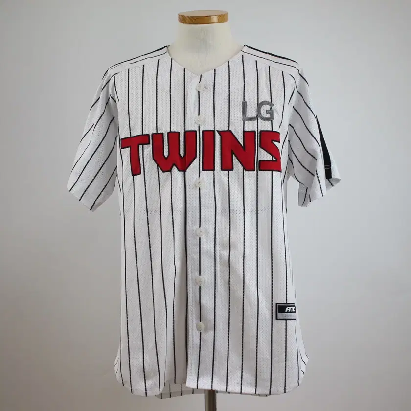 ATC LG Twins uniform Kim Hyun-soo size 100 on Bunjang Global Site.