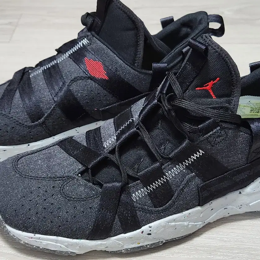 JORDAN | 조던 New product Nike Air Jordan Craters University Red Store ...