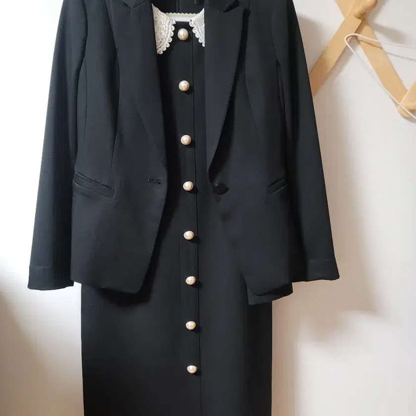 Soup jacket, guest dress, ONEPIECE 55 on Bunjang Global Site.