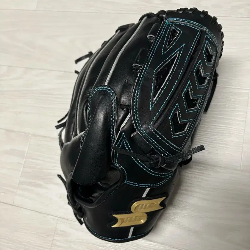 SSK Pro Edge Pitcher's Glove #야구글러브투수,#투수,#글러브,#ssk,#사사키 on Bunjang Global Site.