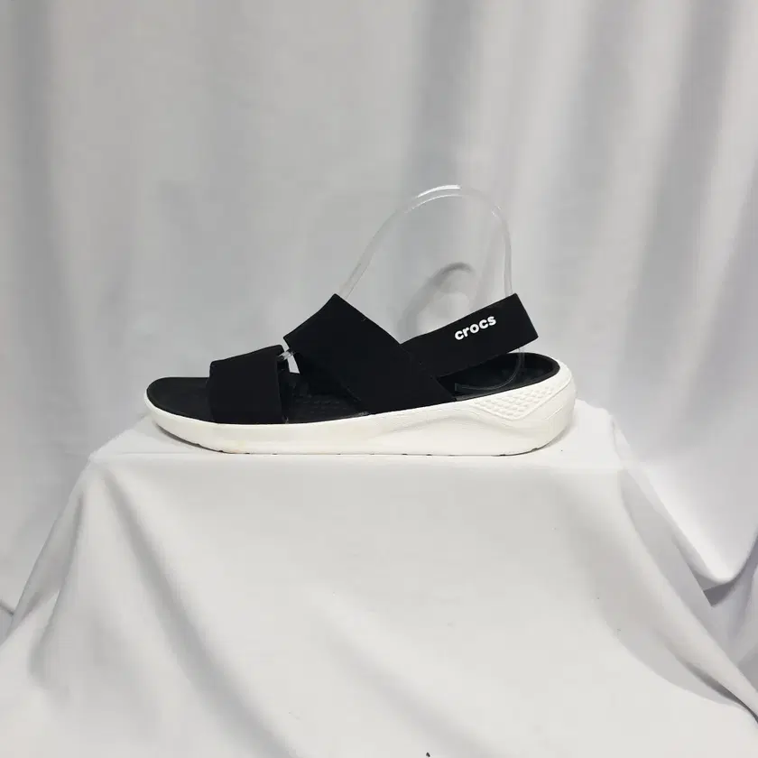 CROCS | 크록스 빈티지하서 W8/250 크록스 라이트라이드 스트레치 샌들 #크록스,#라이트라이드,#스트레치,#샌들,#슬리퍼 on Bunjang Global Site.