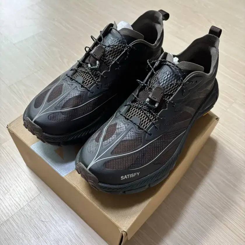 Hoka Satisfi Mapate Speed 4 Coffee on Bunjang Global Site.