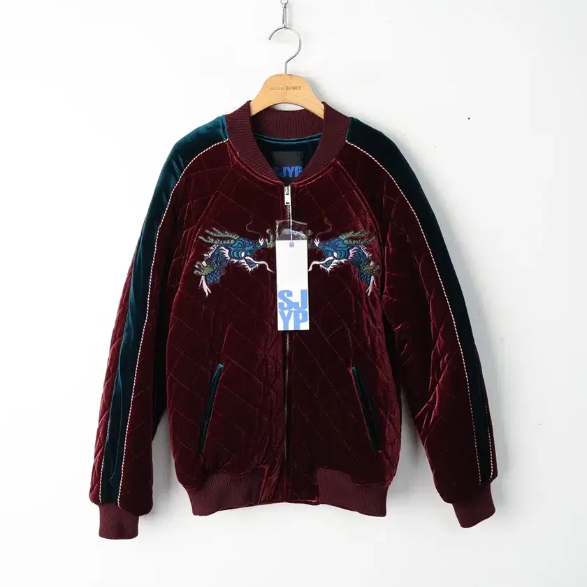 SJYP 55/New SJYP Belle Velvet Skazaan Jumper #55,#슬림66,#여자,#점퍼 on Bunjang Global Site.