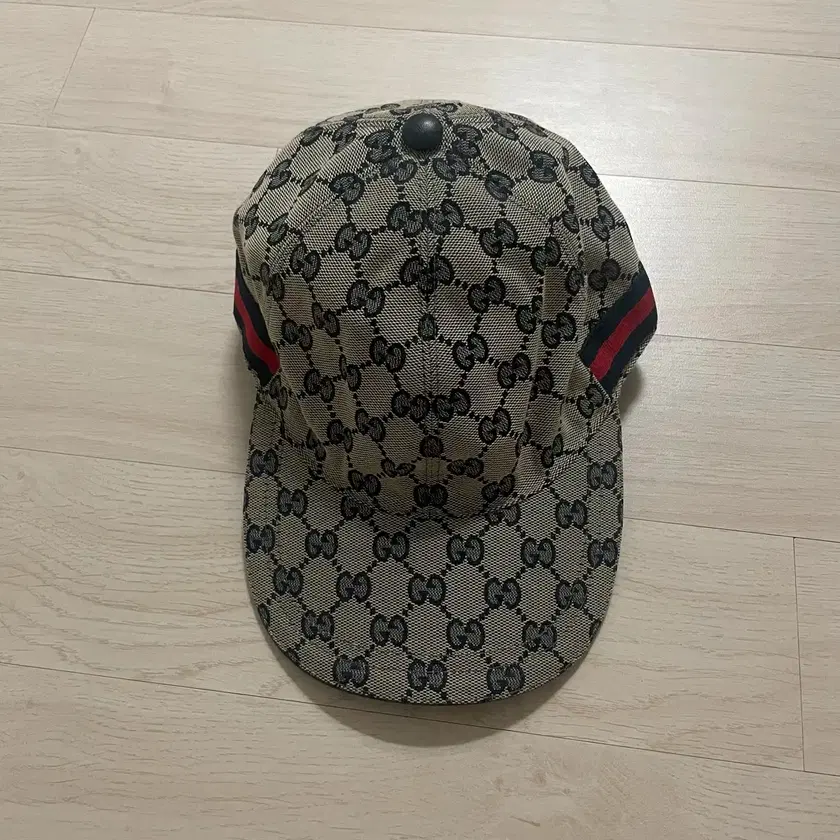 GUCCI | 구찌 Gucci cap on Bunjang Global Site.