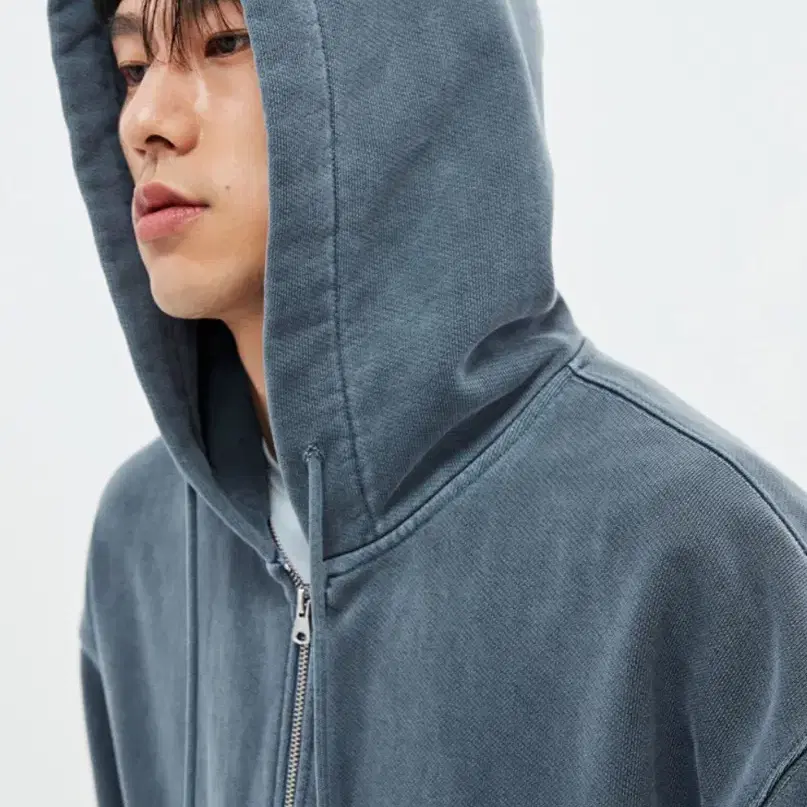 SOVERMENT | 소버먼트 Soverment 980G Pigment Cut Hooded Zip-Up - Stone Navy - on Bunjang Global Site.