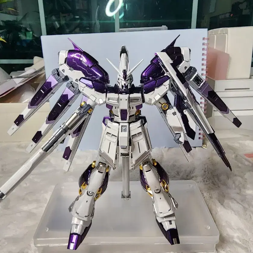 GUNDAM | 건담 rg High New Gundam Purple Urethane Coating Painted on ...