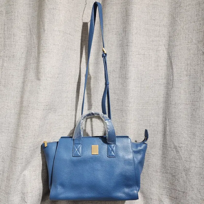 COURONNE | 쿠론 Kuron Tote Bag on Bunjang Global Site.