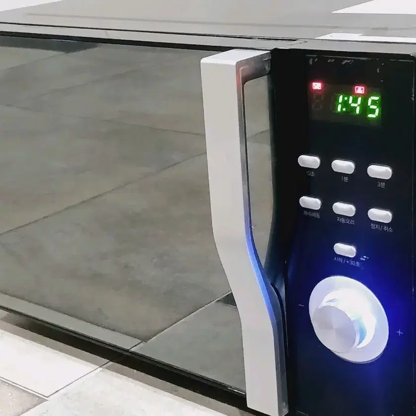 SK Magic Microwave Oven 23L High Power MWO-230KH on Bunjang Global Site.