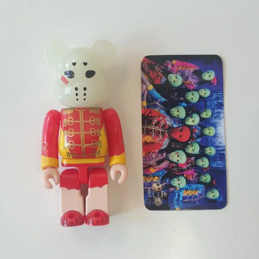 BE@RBRICK | 베어브릭 Bearbrick 30th Horror Kamenjoshi on Bunjang Global Site.