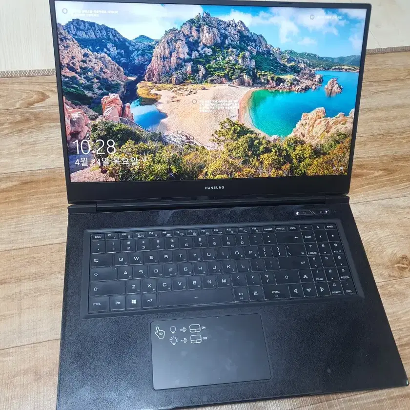 Han Sung Computer TFG256XS Gaming Notebook RTX2070 i7-10875h on Bunjang ...