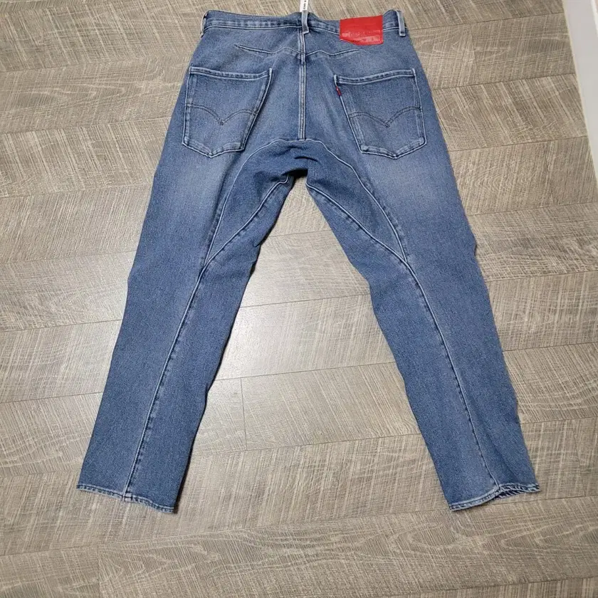 LEVI'S | 리바이스 Levi's 541 Engineered Jean W30 on Bunjang Global Site.